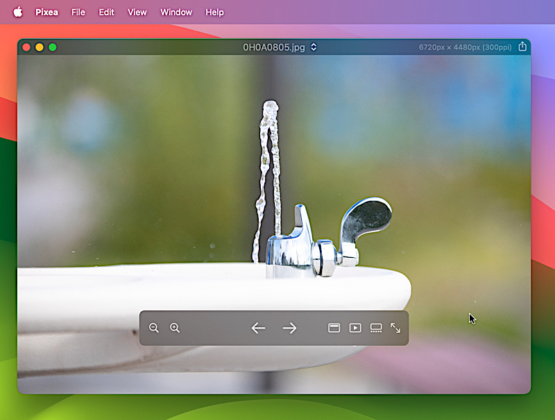 Pixea 6.3 - 縁なしウインドウにすっきりと表示するミニマムなUIの画像ビューア - 新しもの好きのダウンロード